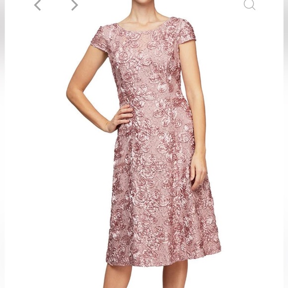 Alex Evenings | Dresses | Petite Cocktail Dress In Rosette Lace And Cap ...